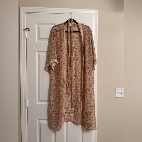 emory park | Tops | Emory Park Floral Shawl Size M Brand New Great ...